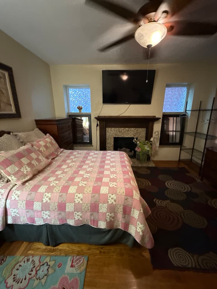 1611 Travel Nurse/camc-private Room-clean & Quiet - Charleston, WV
