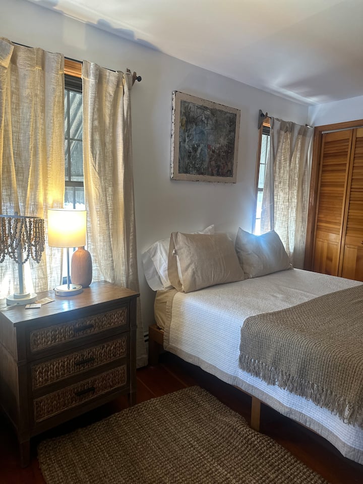 2nd Floor Flat - Art District - Ulster Park, NY