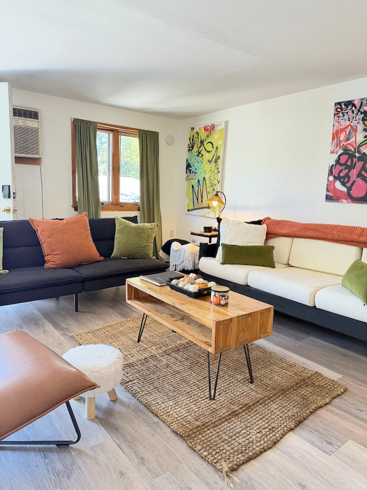 2nd Floor Flat - Art District - Kingston, NY