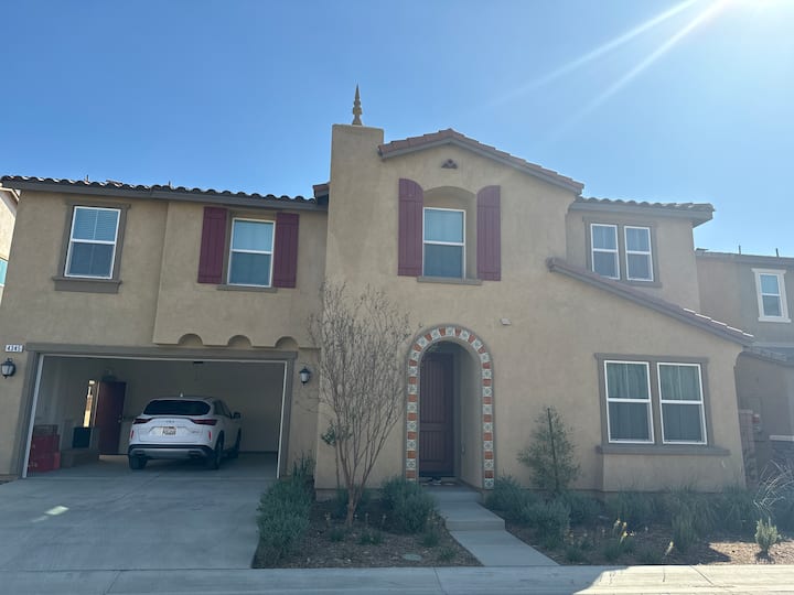 温馨伊甸园 - Ontario, CA