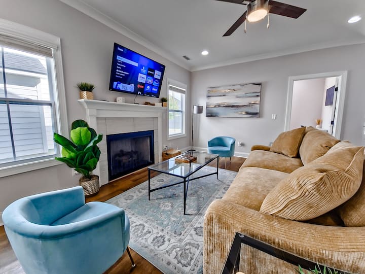 Charlotte Oasis 4br/2.5ba - 夏洛特