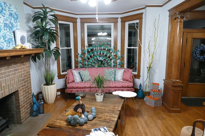 Abba House Historic Retreat - 2nd Floor Queen Bed - Albany, NY