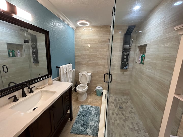 Beautiful Home W/ Pool - Tamarac