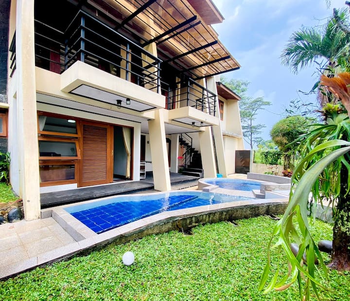 Villa Dagoresor Pakar 6br 25peopl Kids Pool Garden - Bandung