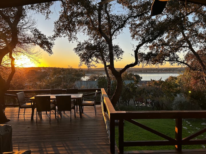 Sunsets And No Regrets - Cabin By The Lake - Canyon Lake, TX