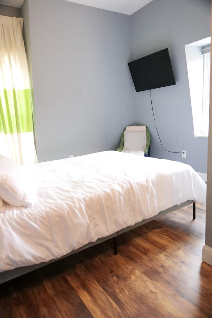 Beautiful Private Room (Eliz.) - Newark, NJ