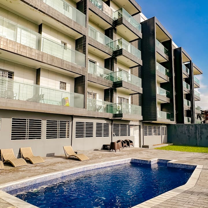 2 Lits | Piscine | Wi-fi | Balcon | Parking - Abidjan