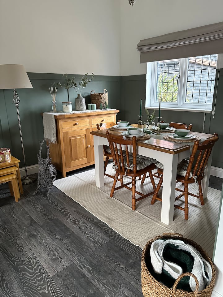 Grouse Lodge Private Gated Cosy Barn With Hot Tub - London, UK