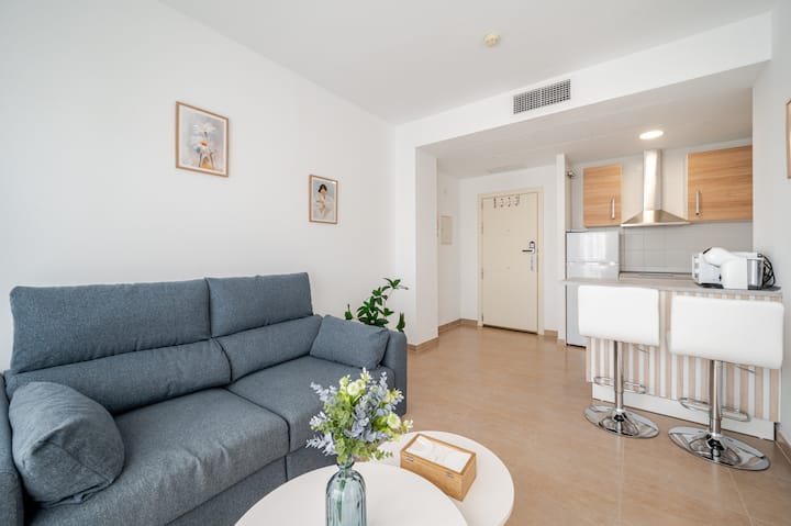 Modern Apt + Free Parking, 10 Min From Seville - Valencina de la Concepción
