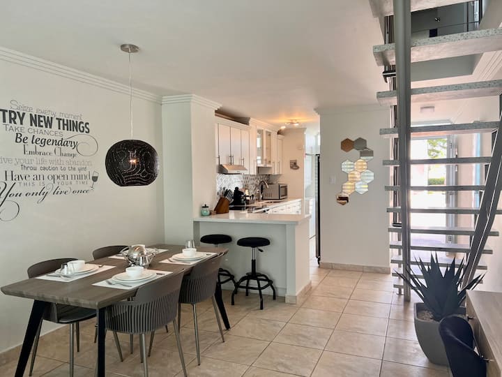 Beautiful Villa De Playa In Dorado - Dorado