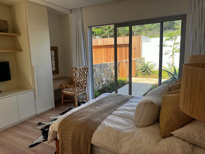 Luxury Coastal Escape - Dolphin Coast