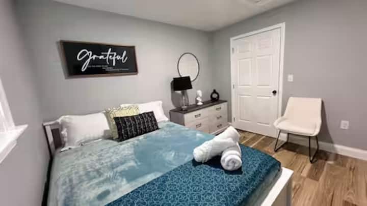 A Cleveland Unit 4 Min To Down Town - Winston-Salem, NC