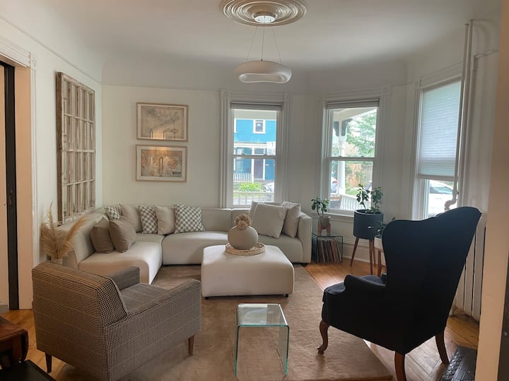 Central Home In Halifax - Halifax, NS, Canada