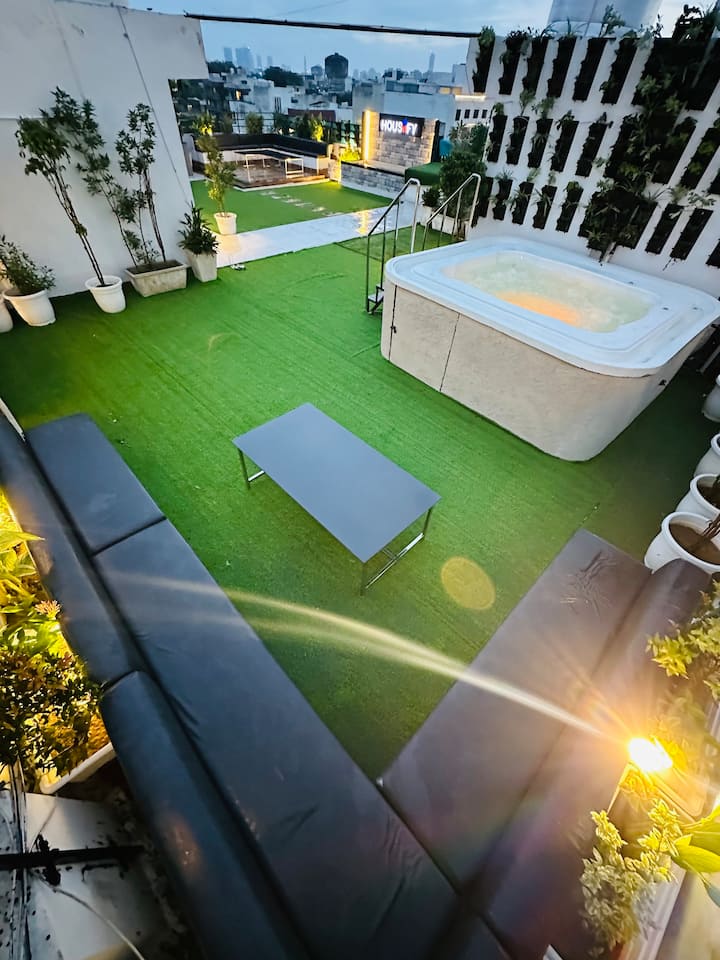 3bhk With Private Terrace Garden - Gurugram