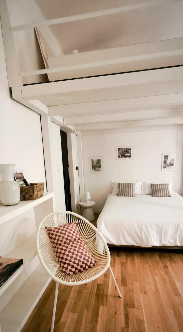 10 Min Dal Centro | Palazzo Storico | Monolocale - Болонья