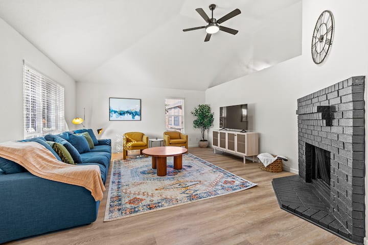 Bohemian Bliss In Allen: Your Ideal Getaway - Allen, TX