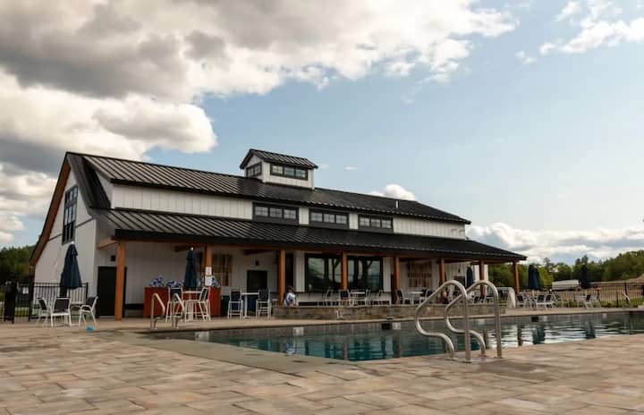 Owl’s Nest 3br Condo | For Weddings & White Mtns - Campton, NH