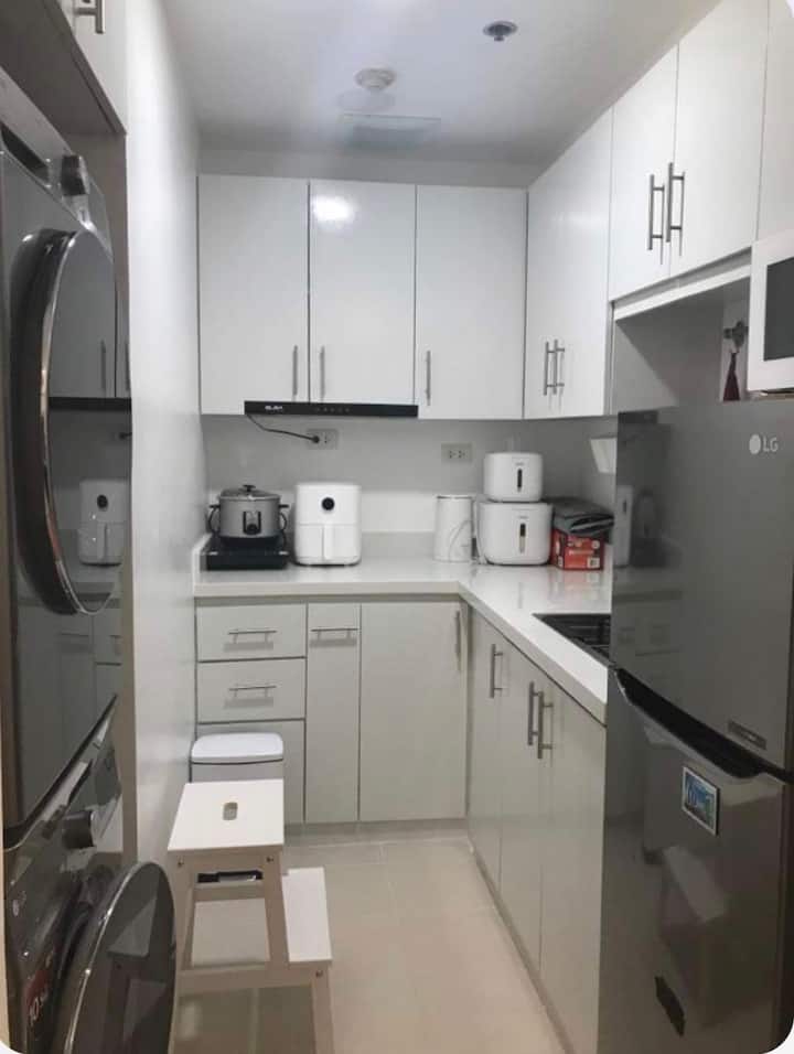 Great Location And Amenities. - Quezon City