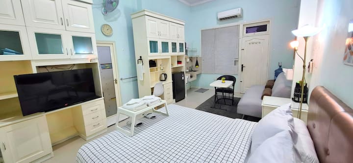 Adorable White Room In Sila House - 수라바야