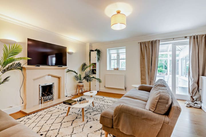 Dog Friendly Cotswold Cottage - 5 Stone Cottage - Nailsworth