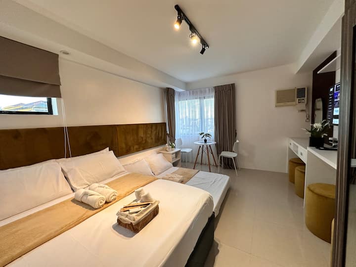 Hotel Living, The Persimmon Suites 4-6pax (1430) - フィリピン セブ