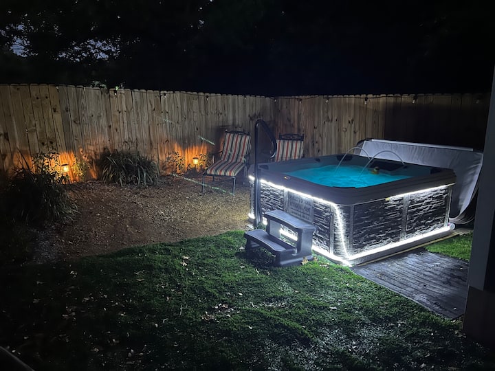 Relax! Glampout! Hot Tub, Fire Pit, 5 Ac, Private - Davy Crockett Lake, TX