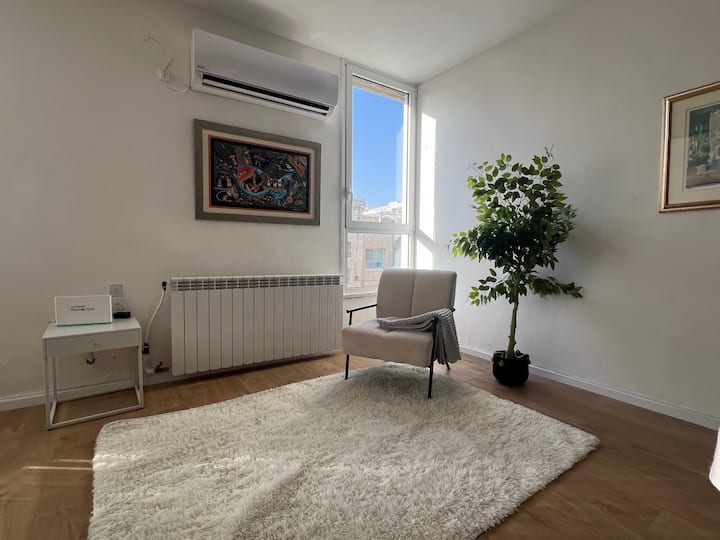 Casa Talbiya- Classic Charm, Modern Comfort. - Jerusalem