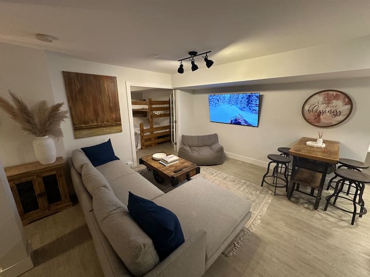 Family Suite In Highlands - Squamish