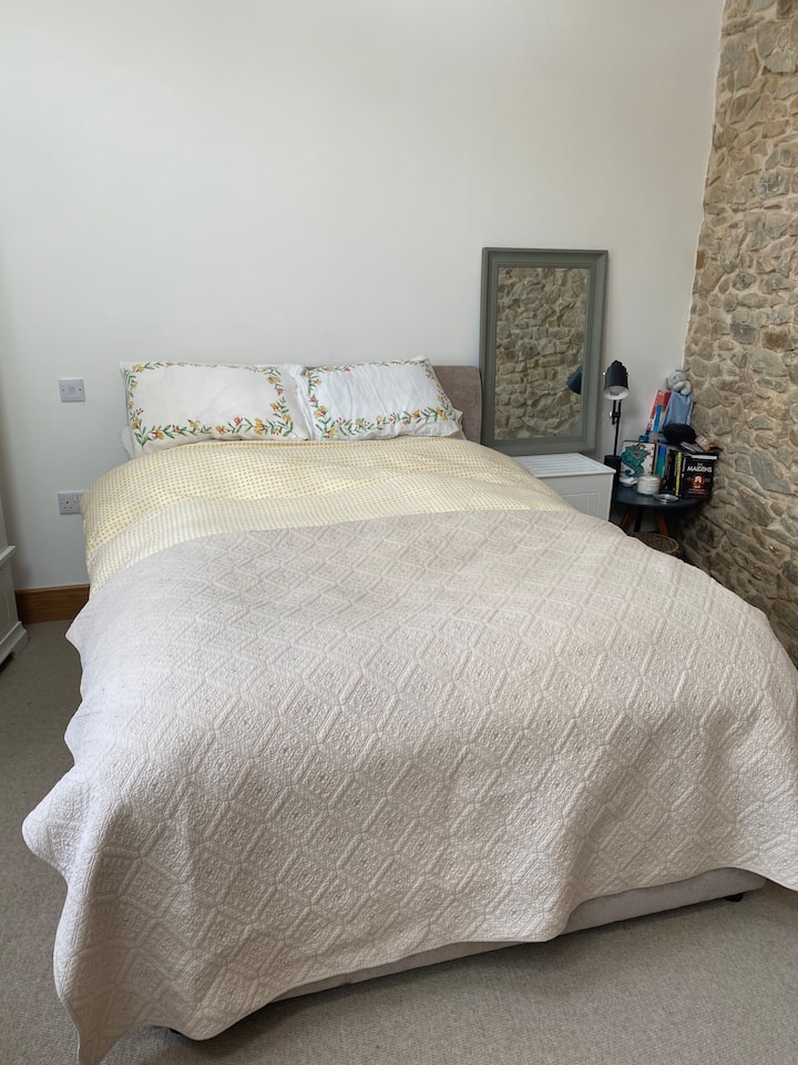 Room @ Cowslip Barn - Holsworthy