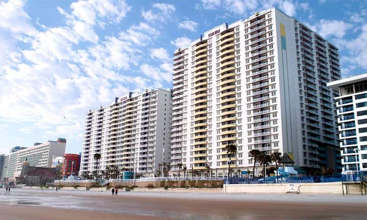 Daytona Oceanwalk 1 Bedroom - Daytona Beach, FL