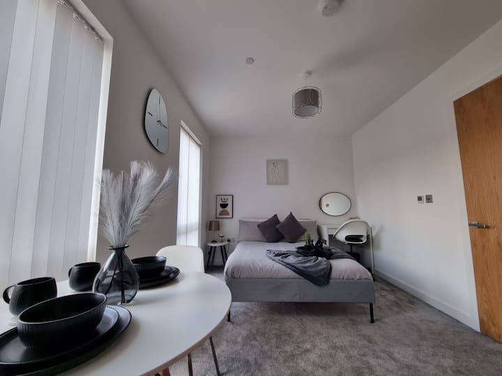 Grand Studios Colindale Gardens - エッジウェア