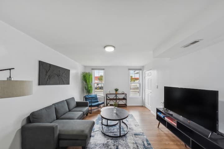 Modern Home | Downtown Buffalo - Buffalo, NY