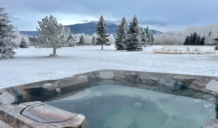 Modern Mountain Home | Hot Tub & Views - Red Lodge, MT