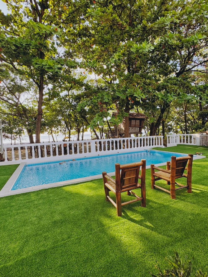 Treehouse Beachfront With Pool - 라 유니언