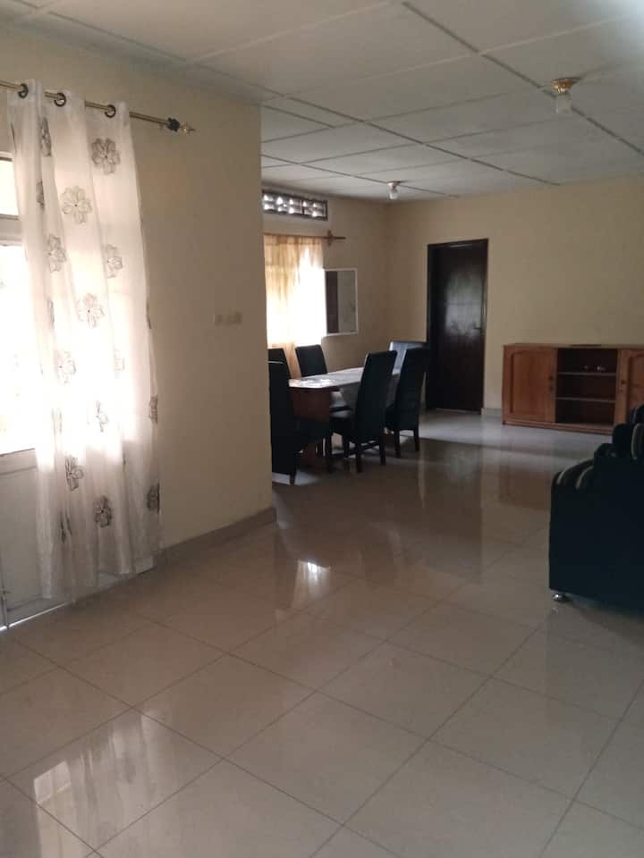 Maison Avec Jardin à Ndjili - Kinshasa