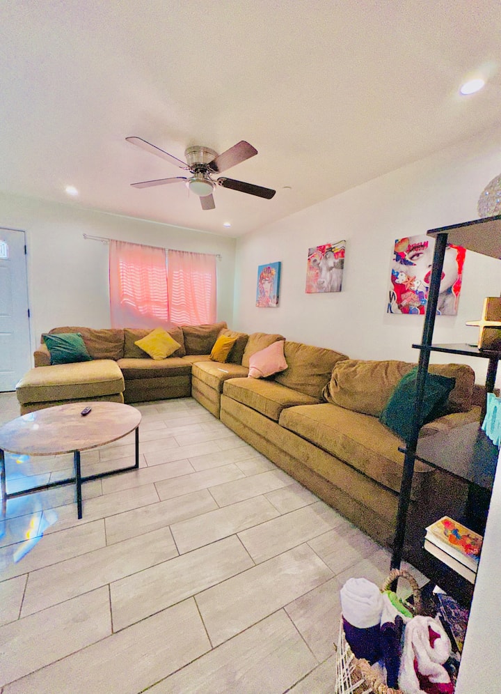 •Just Like Home• Pet-friendly House In Riverside! - Riverside
