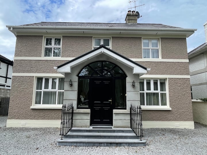 Period House Central Killarney - Killarney