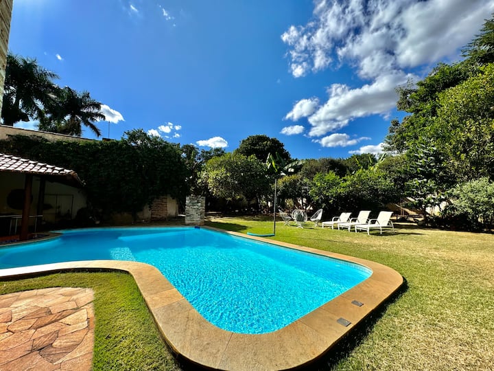 Elegante Casa De Campo Na Cidade. - Goiânia