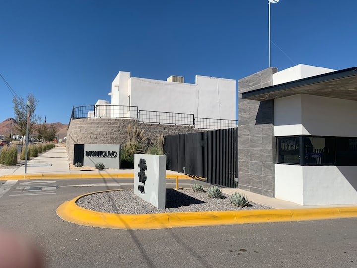 Acceso Muy Cerca Del Aeropuerto Y Del Centro - Chihuahua