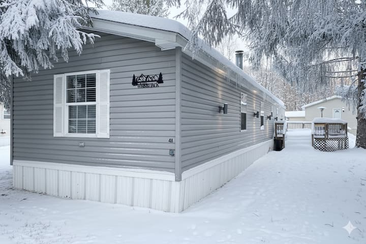 Cozy Mountain Chalet • Steps To The Village! - Ellicottville, NY