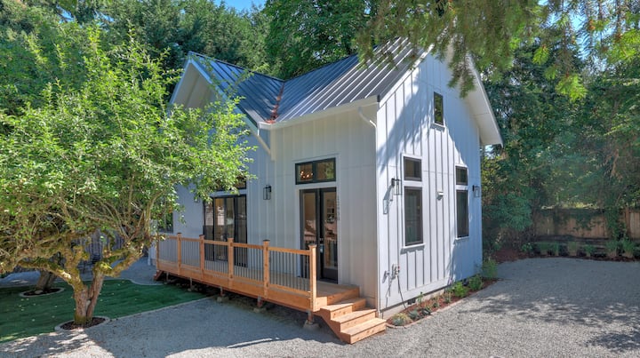 Kirkland Farm Loft Cottage Unit C - Seattle