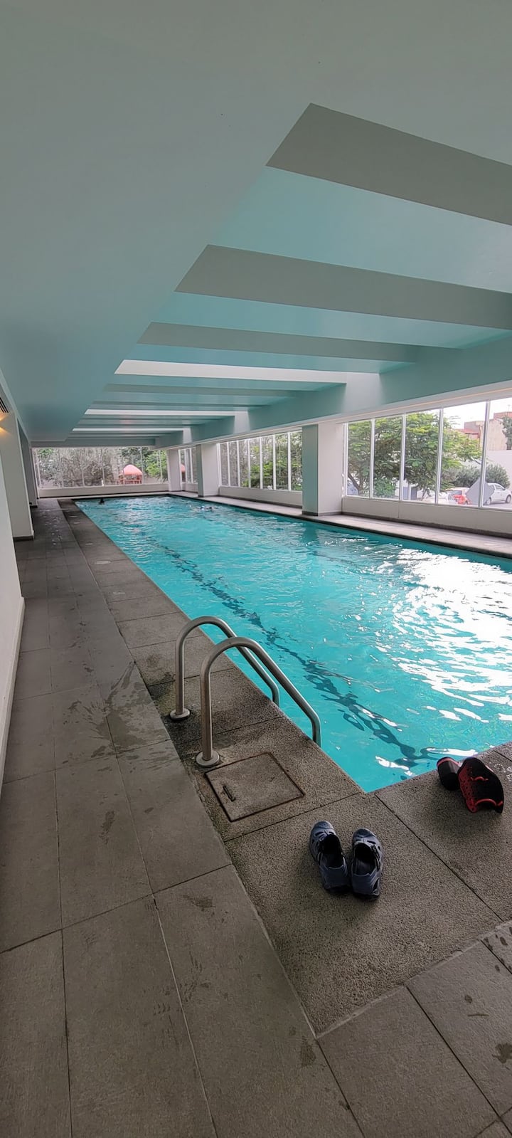 Centro Y Zoo: Depto. Con 2 Albercas Y A/a En Sala - Guadalajara