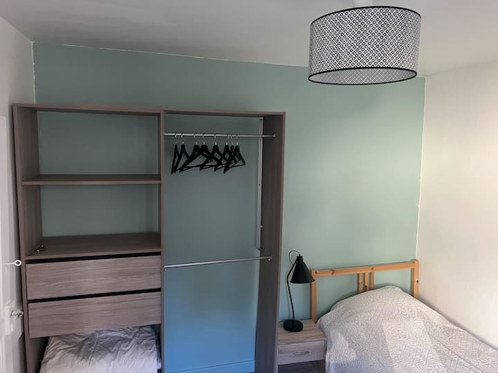 Chambre Calme Et Meublée Centre Ville - Divonne-les-Bains