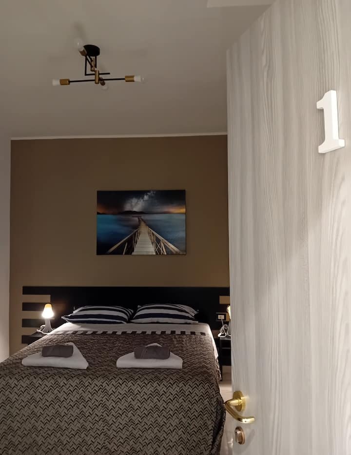 Stanza Matrimoniale Con Bagno Privato - 熱拿亞