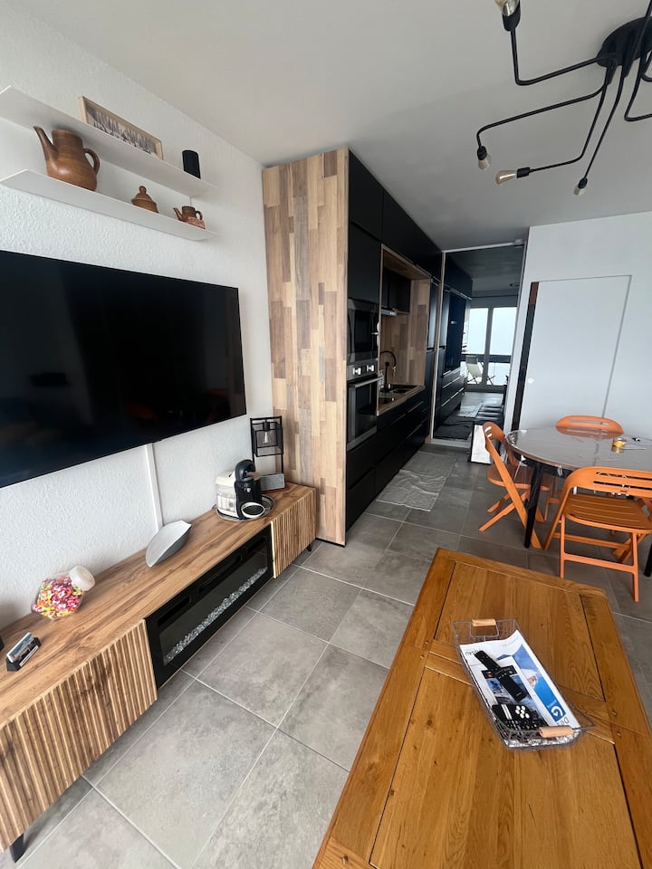 Beau Et Grand Studio à Gourette - Lac de Suyen