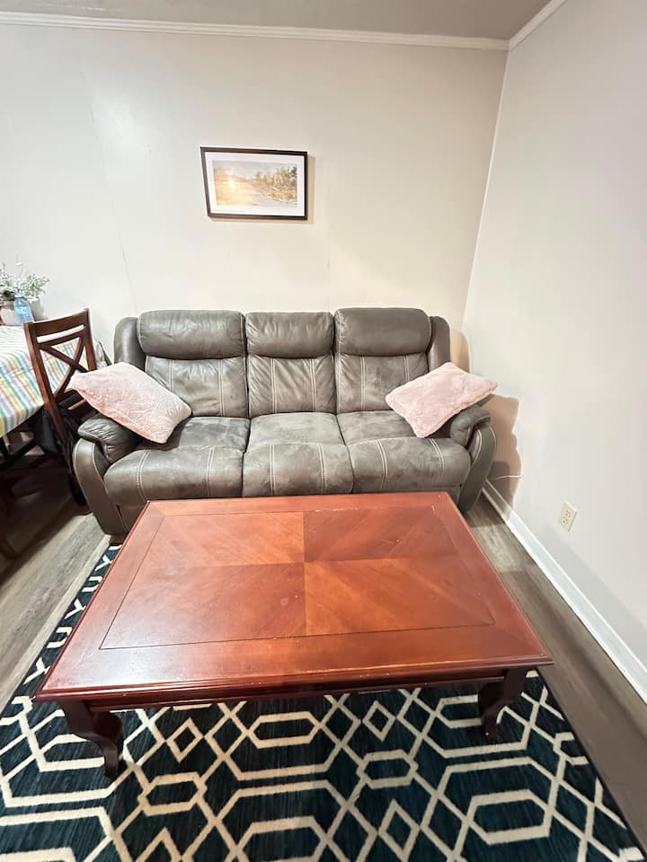 A Quiet And Decent 2 Bedroom Apartment - Kirkland Lake