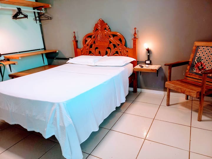 Casa Rústica -Quit.05, 1⁰and. Cidade Jardim. - Goiânia