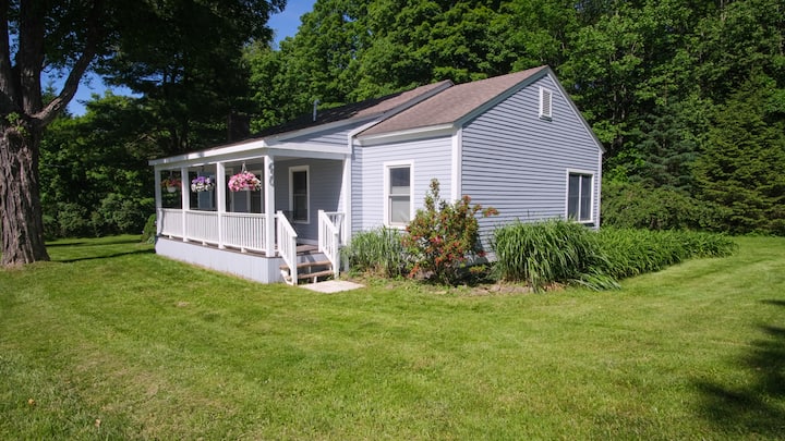 Sunny / Spacious 2-bedroom Cooperstown Getaway - Cooperstown, NY