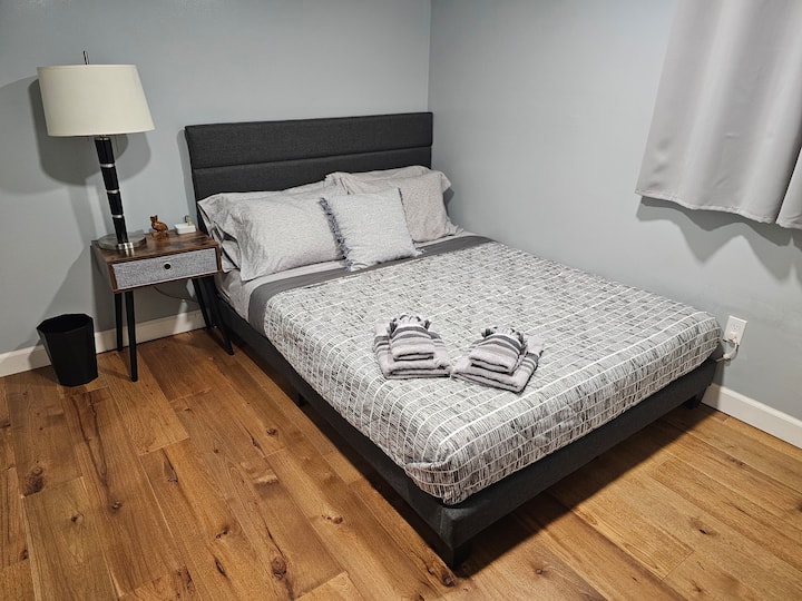 Private Bedroom #2 W/ Shared Spaces - Melrose Park, IL