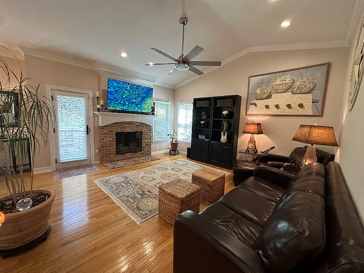Meadowmont Gem | Village, Trails, 4 Min To Unc - Chapel Hill, NC
